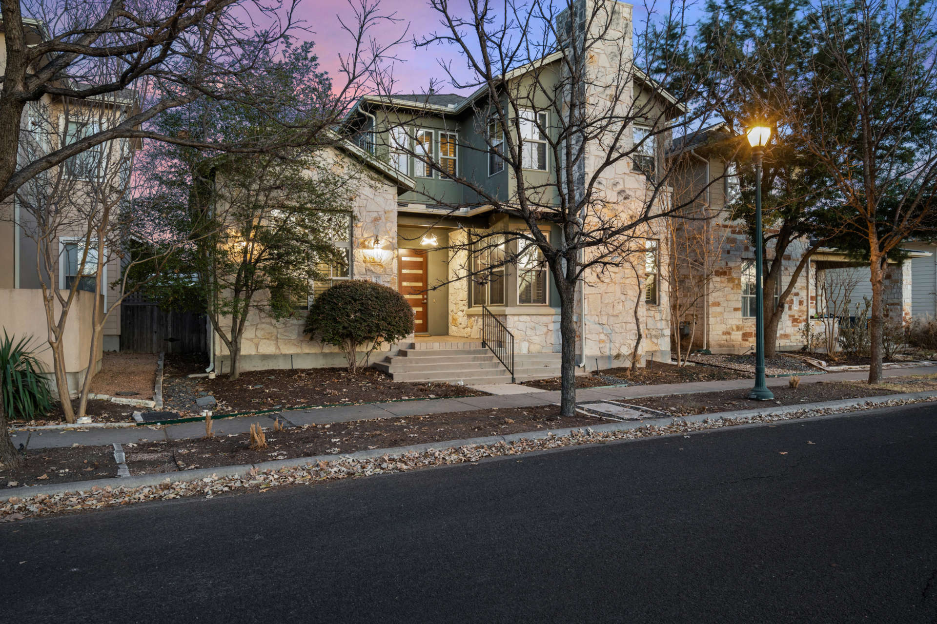 2104 Tom Miller - Mueller Silent Market - Austin Homes