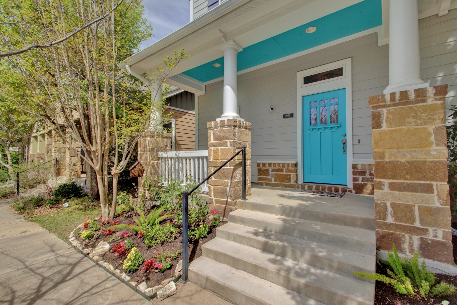 Tastefully Updated, Pristine Yard Home in Mueller - Mueller Silent ...