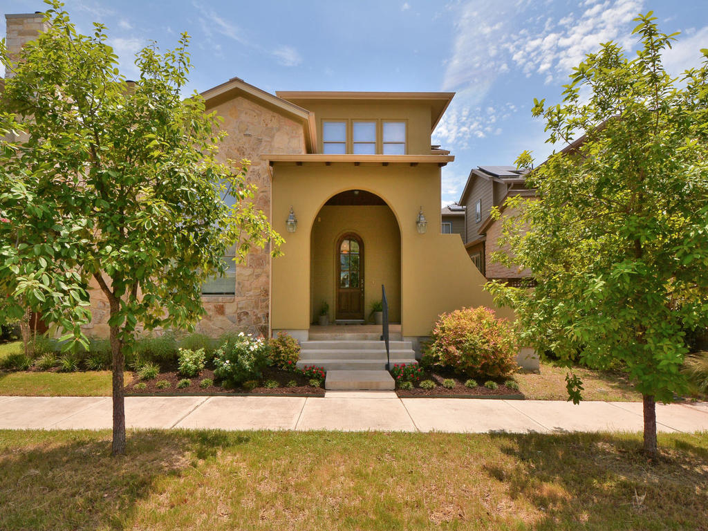 Two-story Standard Pacific, Mueller Austin Yard Home - Mueller Silent ...