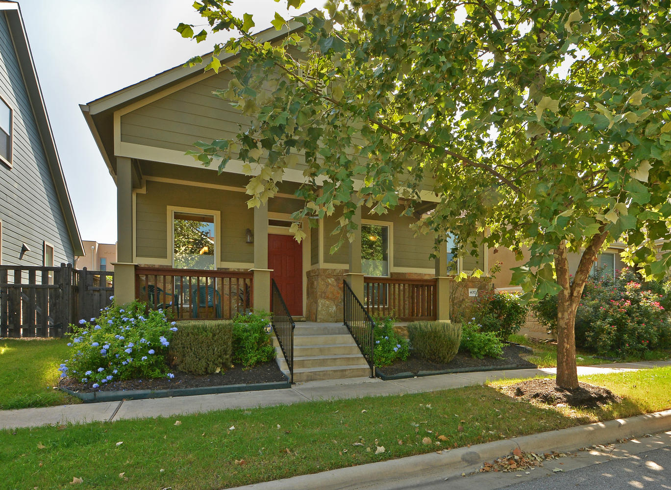Two-story Mueller Austin Yard Home - Mueller Silent Market - Austin Homes